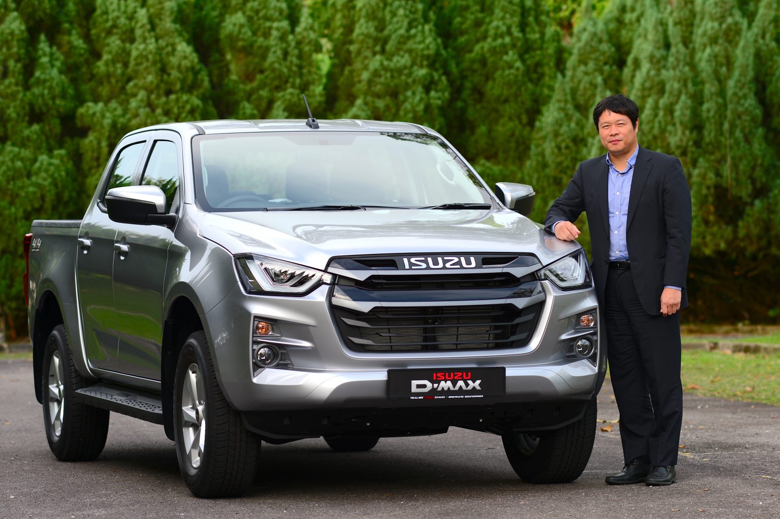 ISUZU D-Max 1.9L 标准版现标配倒车摄像头 售价 RM106K 起！ - FooThrottle.com