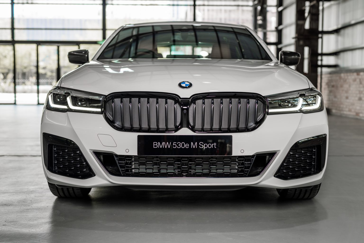 【新车推介】2021 小改款 BMW 5 系正是推介 备有 530e M Sport 以及 530i M Sport 选择 ...