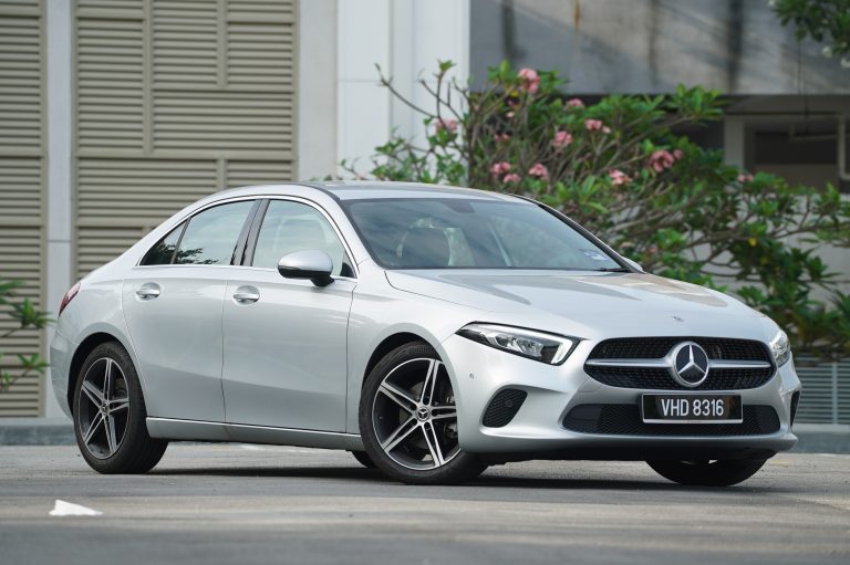 【新车试驾】本地组装版 Mercedes-Benz A200 Sedan，到底值不值？ 售价 RM220K！ - FooThrottle.com